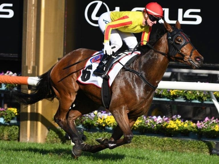 Gatting scores upset win in Group 1 Makybe Diva Stakes | Horse Betting