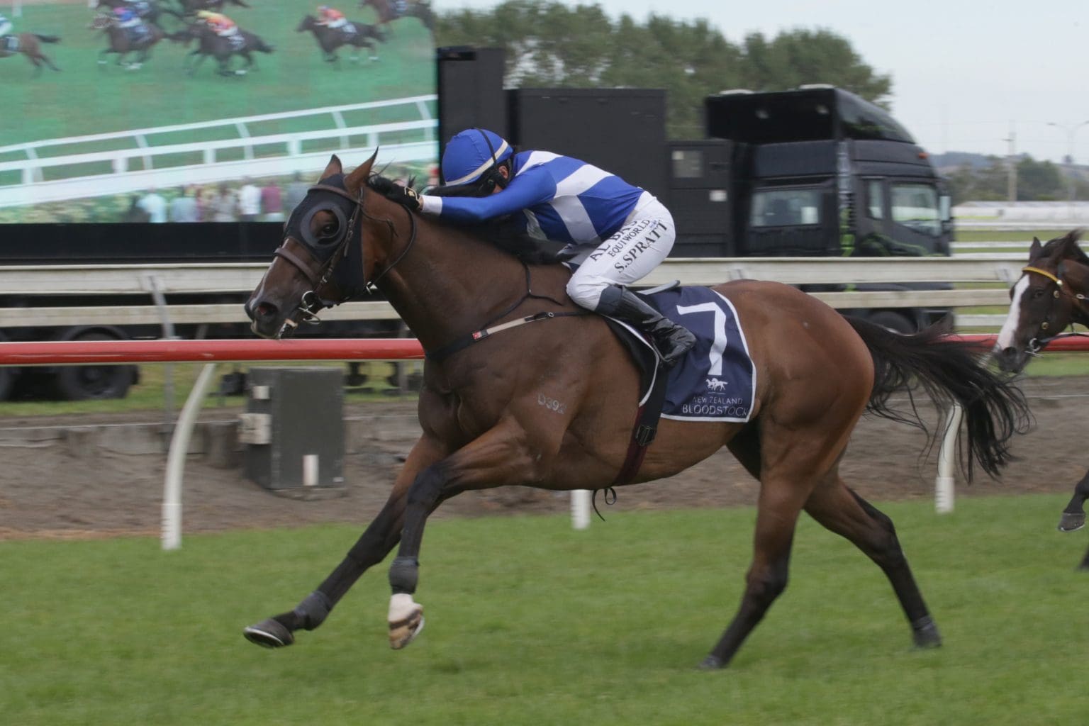 Green Aeon delivers milestone for Mitchell – BOAY Racing News