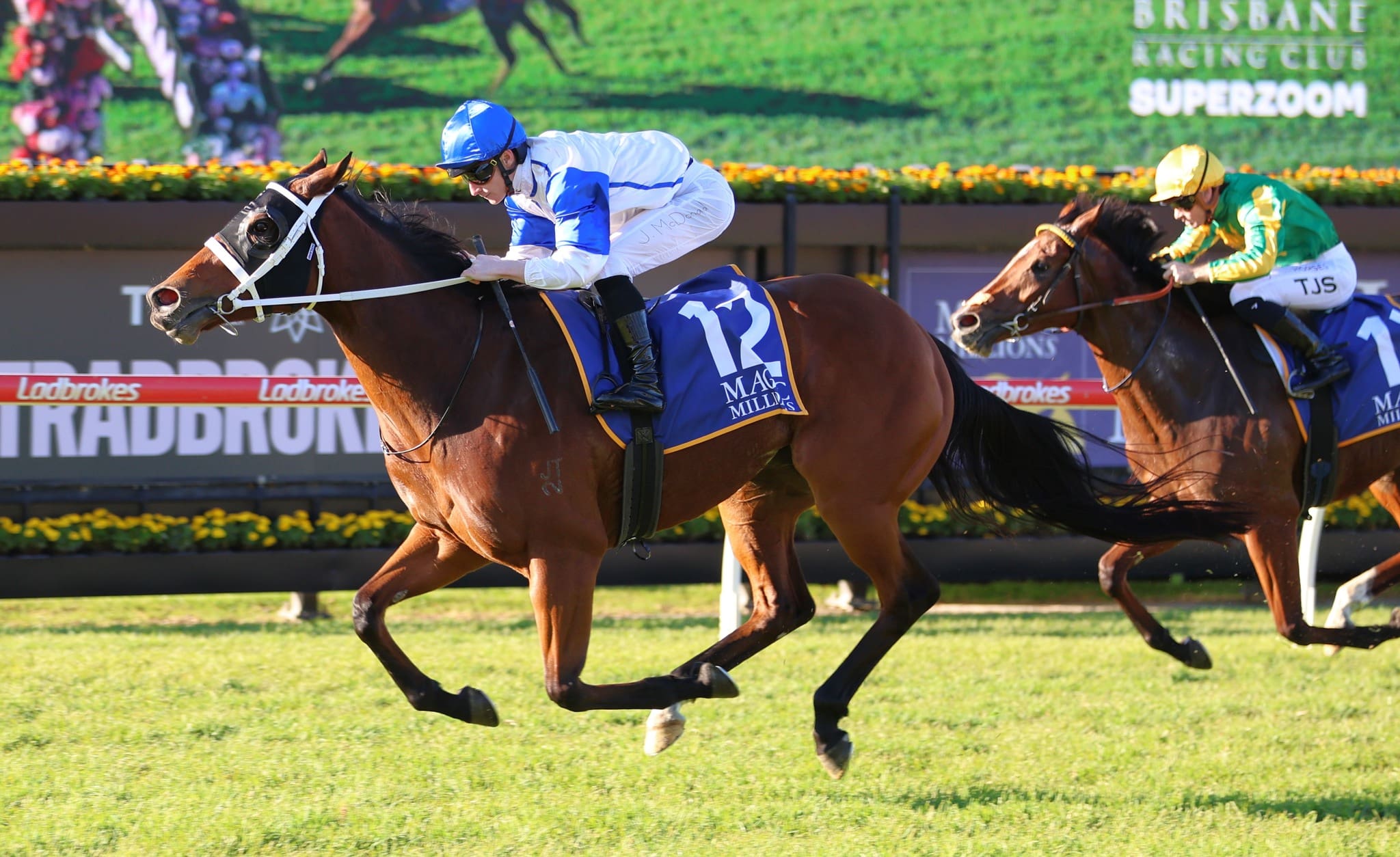 Waller's Magic Touch Helps C'est Magic Back Into Winner's Stall