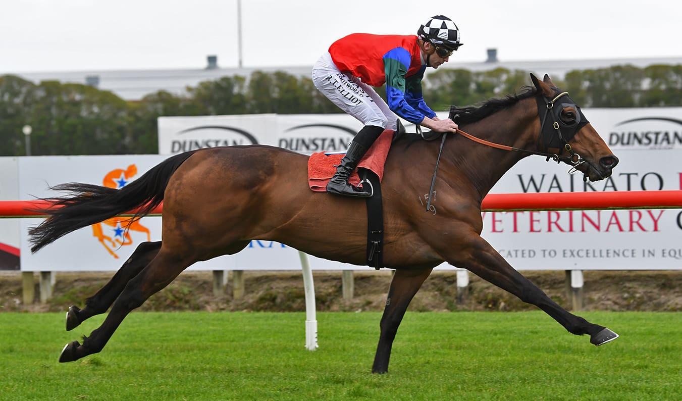 Sharp 'N' Smart Set To Chase Moonee Valley Gold Cup Success