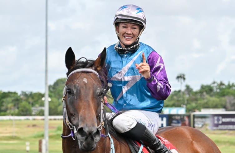 Sonja Logan Dominates At Alice Springs With Four Winners